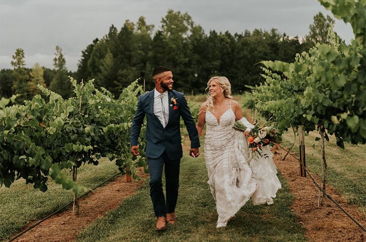 Blue Ridge Sophistication: Spinning Leaf's Vineyard Wedding Estate